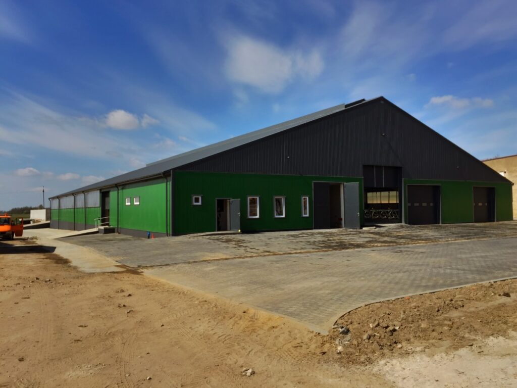 Obory dla 20 - 100 krów - rodzaje, projekty - Borga